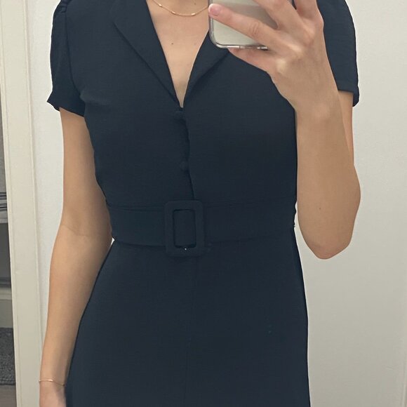 Monteau | Dresses | Monteau Los Angeles Black Capsleeve Midi Dress ...